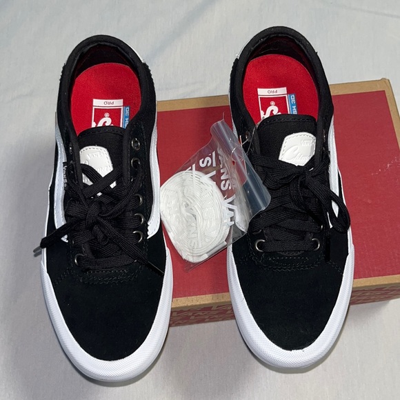 Vans | Shoes | Vans Chima Pro 2 Suedecanvas Blackwhite Mens 65 | Poshmark
